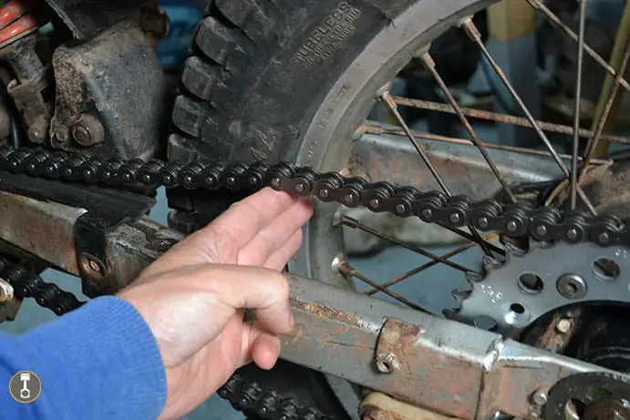 How To Remove And Install A Dirt Bike Chain – Project Dirt Bike