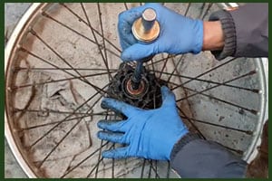 XR250 Front Wheel Refurb Part 1 – Strip Down – Project Dirt Bike